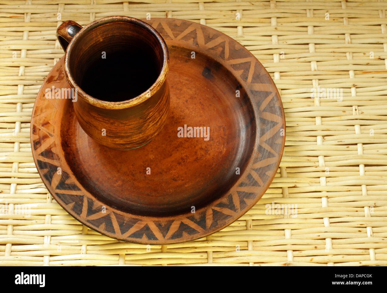 Light brown clay plate hi-res stock photography and images - Alamy