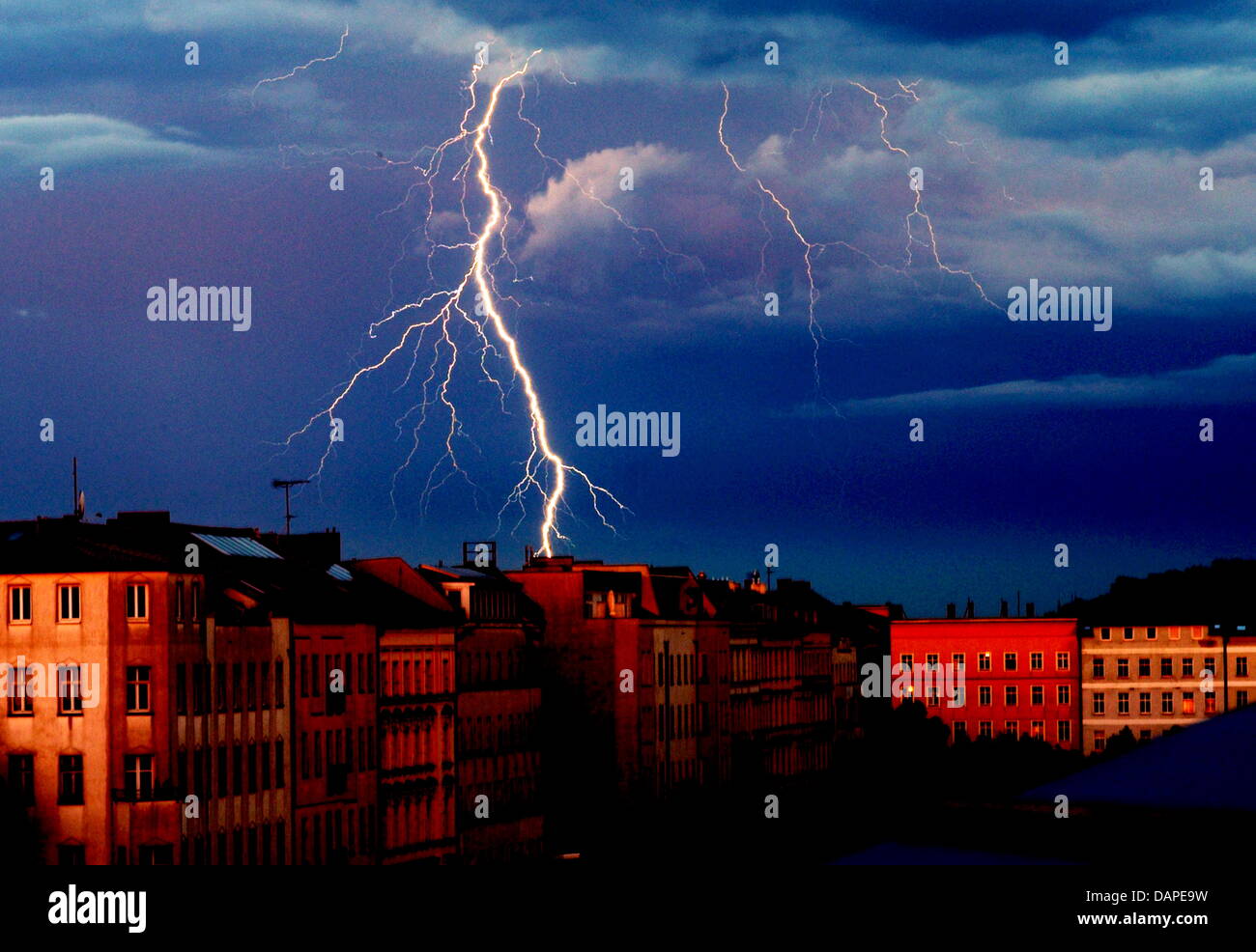A lightning strikes through the evening sky in Berlin, Germany, 14 ...
