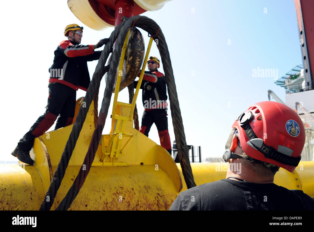 East german construction workers hi-res stock photography and images ...