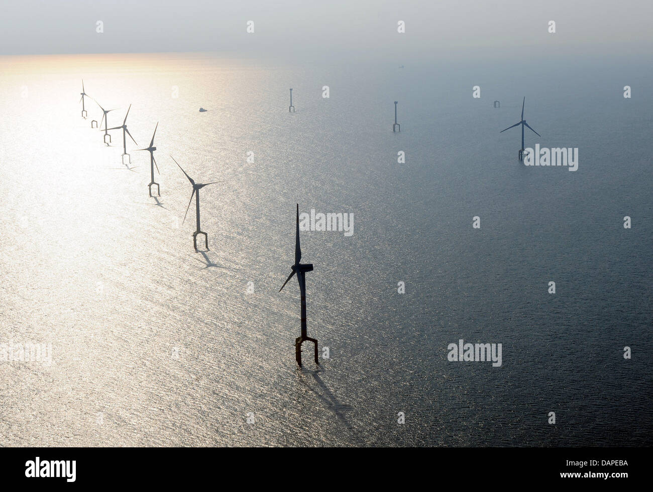 Offshore wind park bard offshore hi-res stock photography and images ...