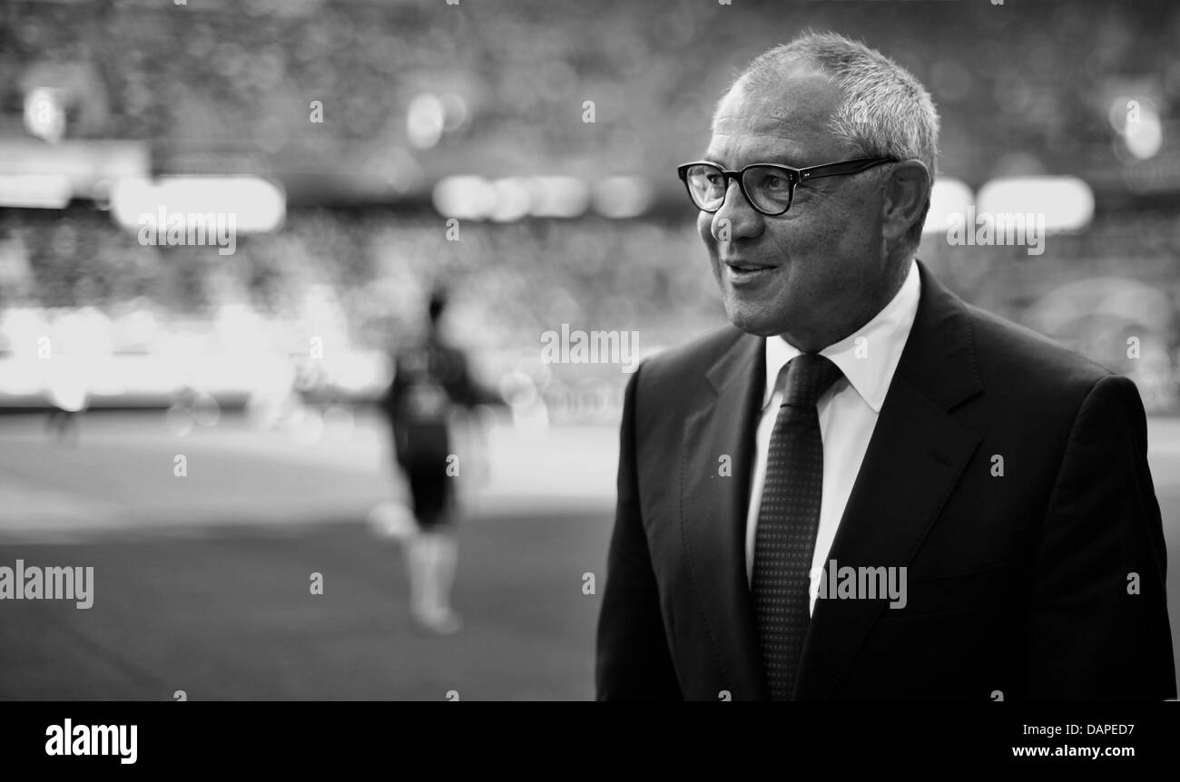 Volkswagen arena Black and White Stock Photos & Images - Alamy