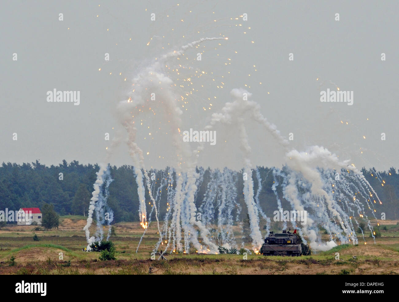 Military smoke grenades hi-res stock photography and images - Alamy