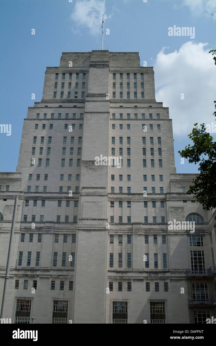 London library senate house hi-res stock photography and images - Alamy