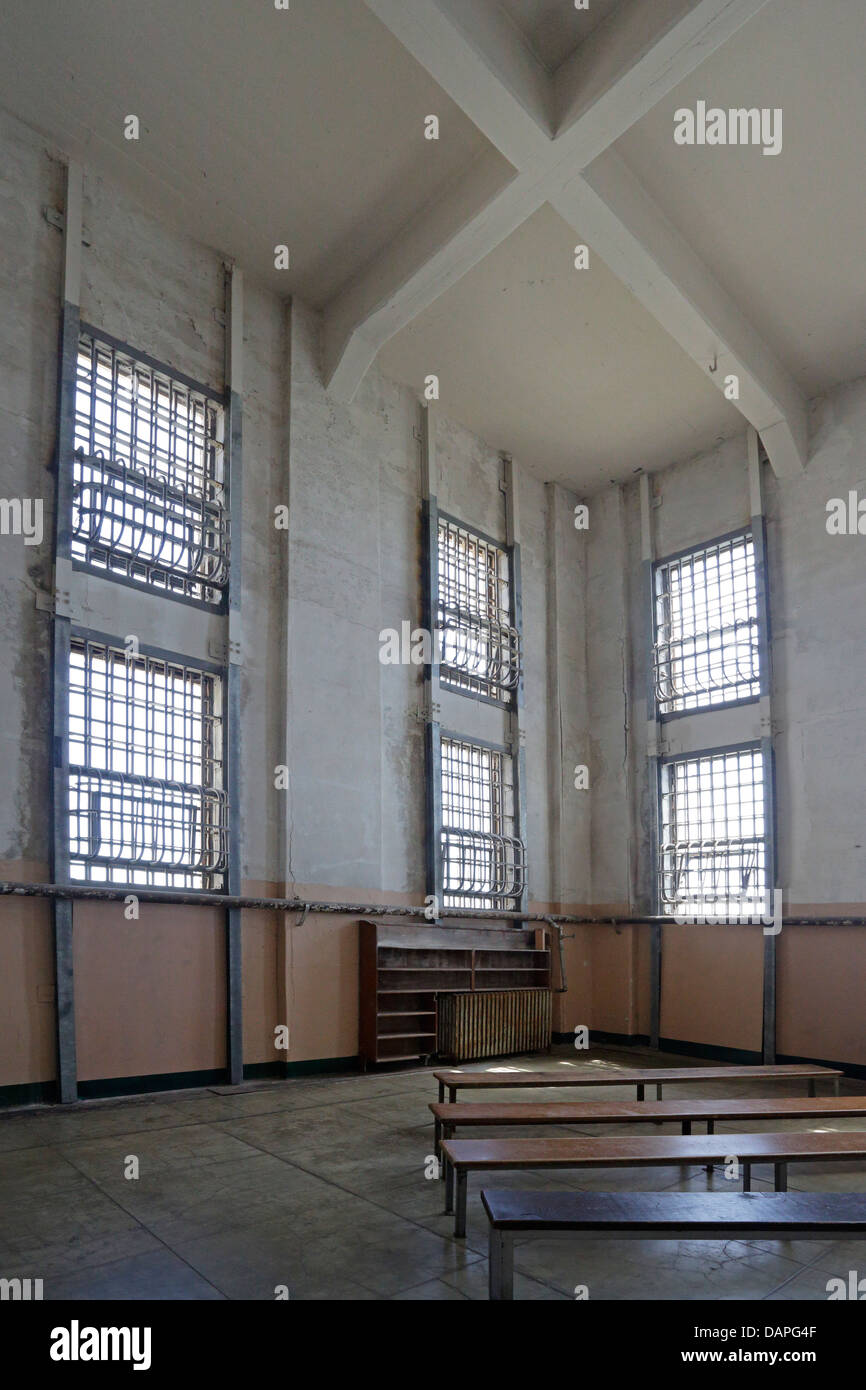 Library in Alcatraz prison San Francisco Stock Photo - Alamy