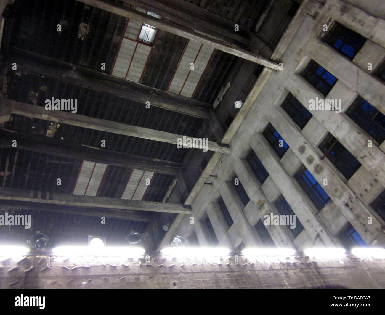 The Kubus hosts the 'Workers' Pearls' exhibition at the Berghain Club ...