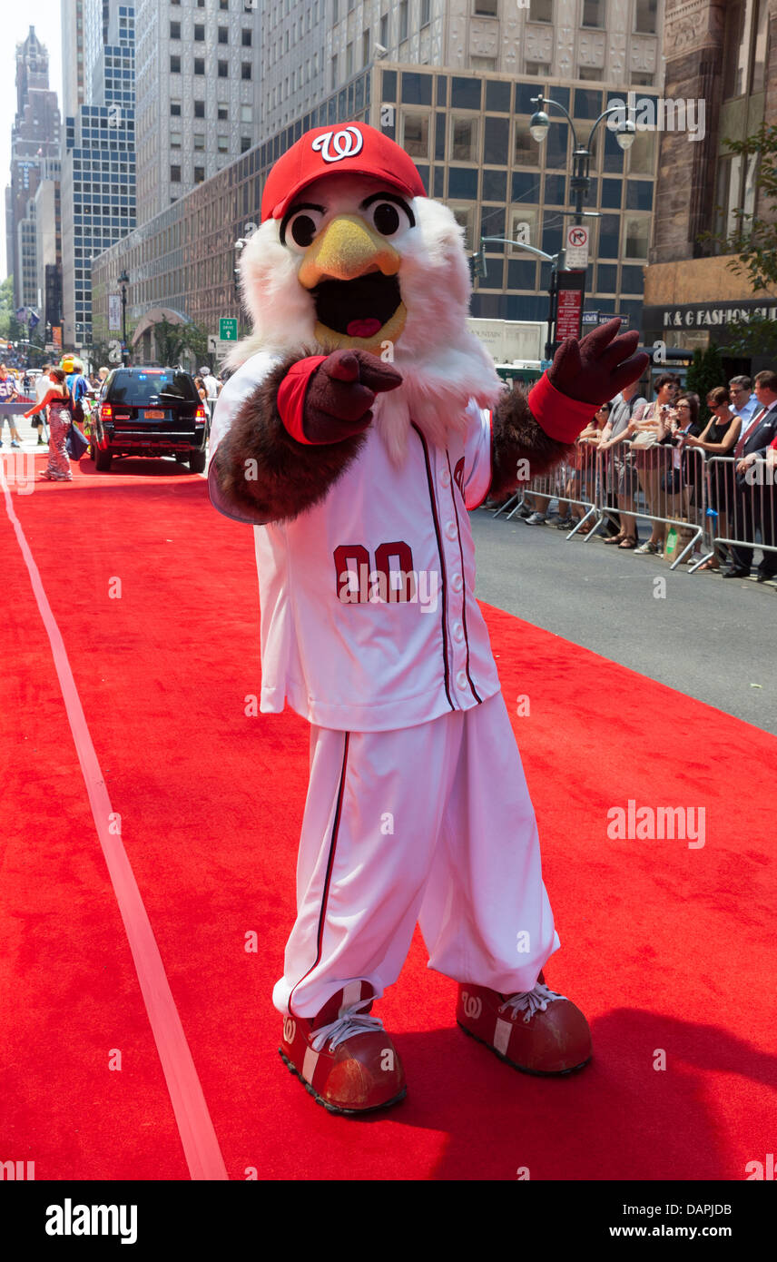 Baseball All-star game red carpet parade in New York Stock Photo - Alamy