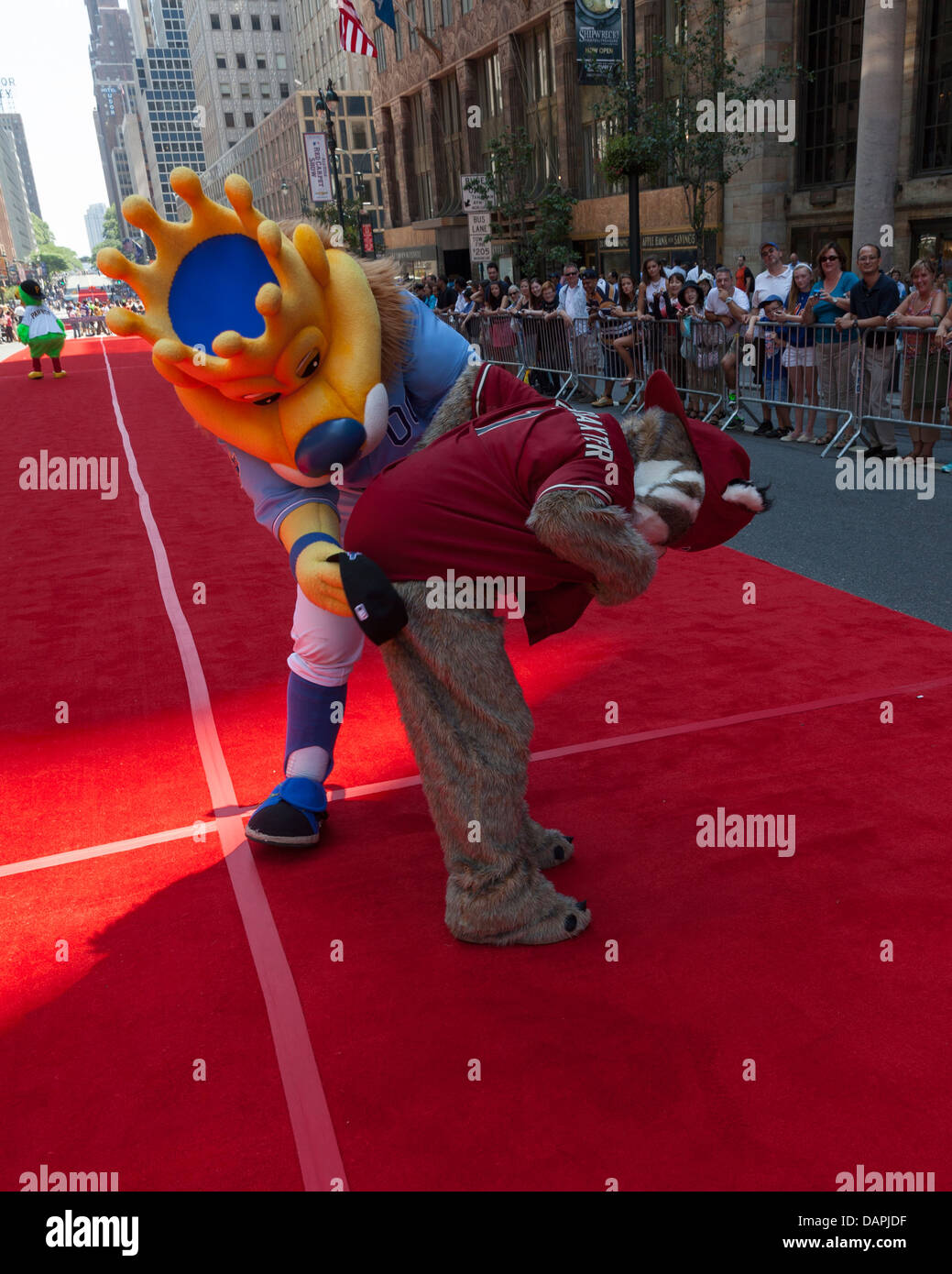 Baseball All-star game red carpet parade in New York Stock Photo - Alamy
