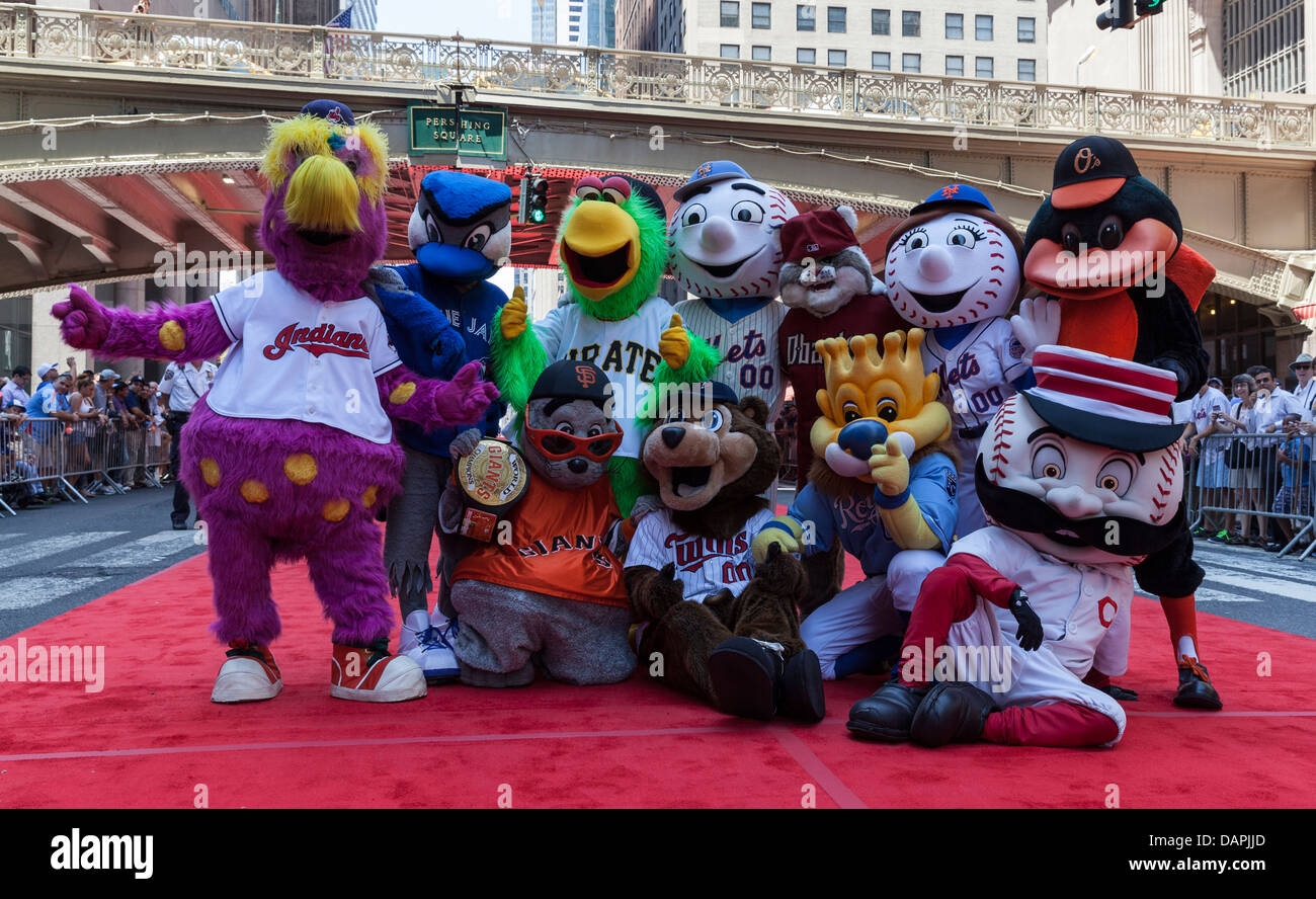 Baseball All-star game red carpet parade in New York Stock Photo - Alamy