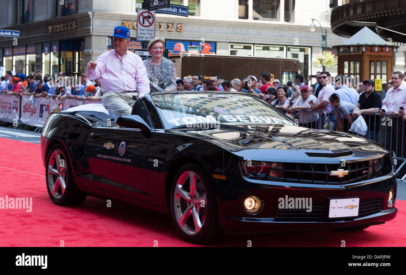 Baseball All-star game red carpet parade in New York Stock Photo - Alamy