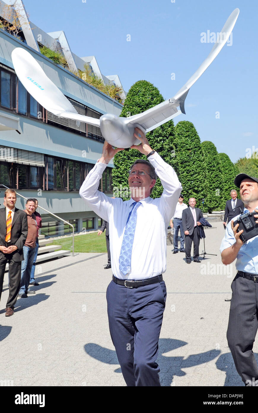 Festo smart bird hi-res stock photography and images - Alamy