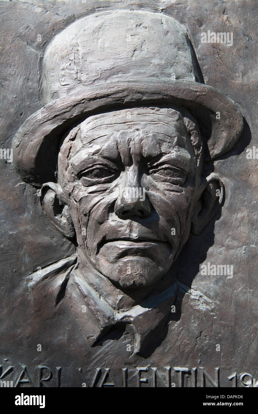 Germany, Bavaria, Munich, Statue of Karl Valentin, close up Stock Photo ...