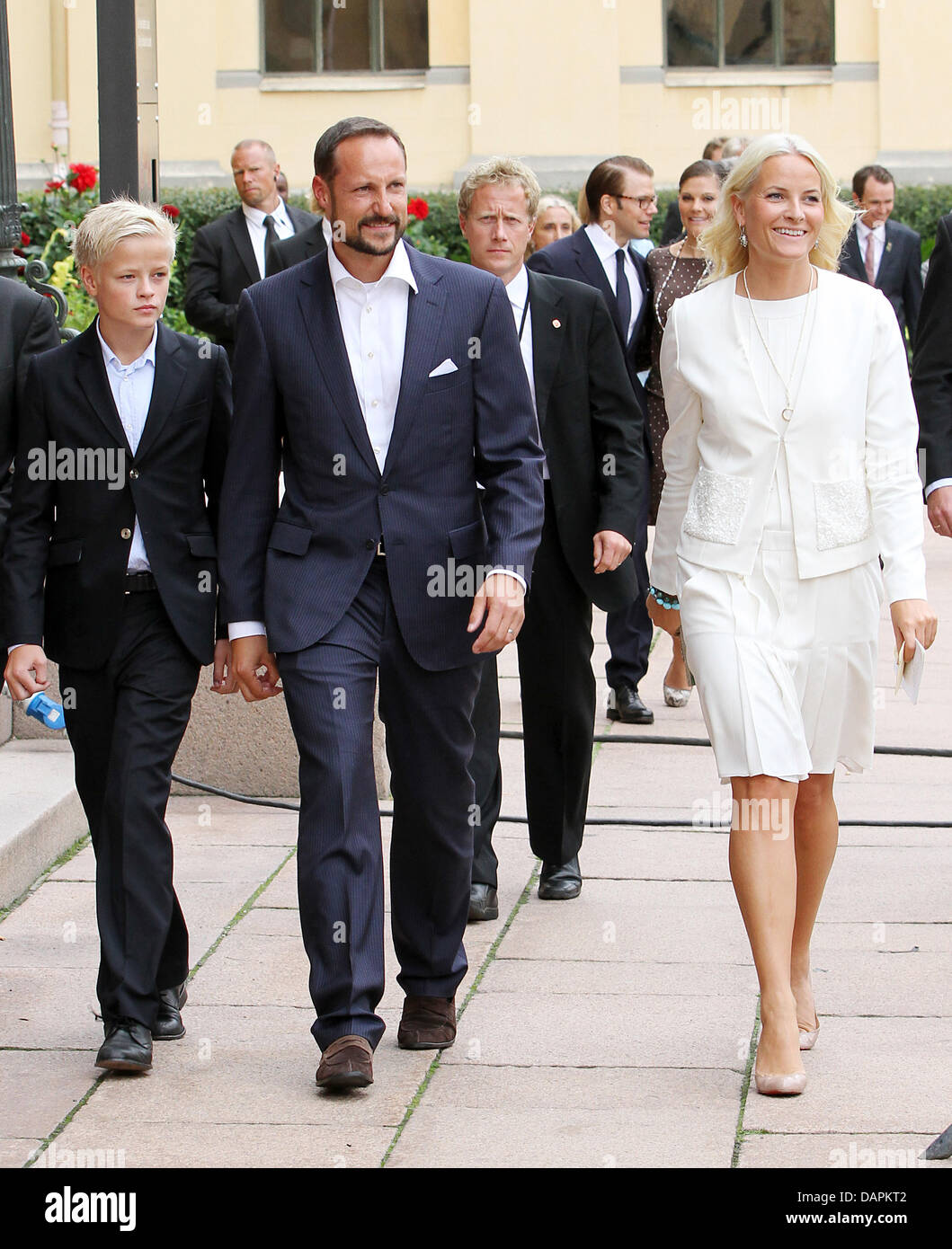 Norways Crown Prince Haakon (C), Crown Princess Mette-Marit and her son ...