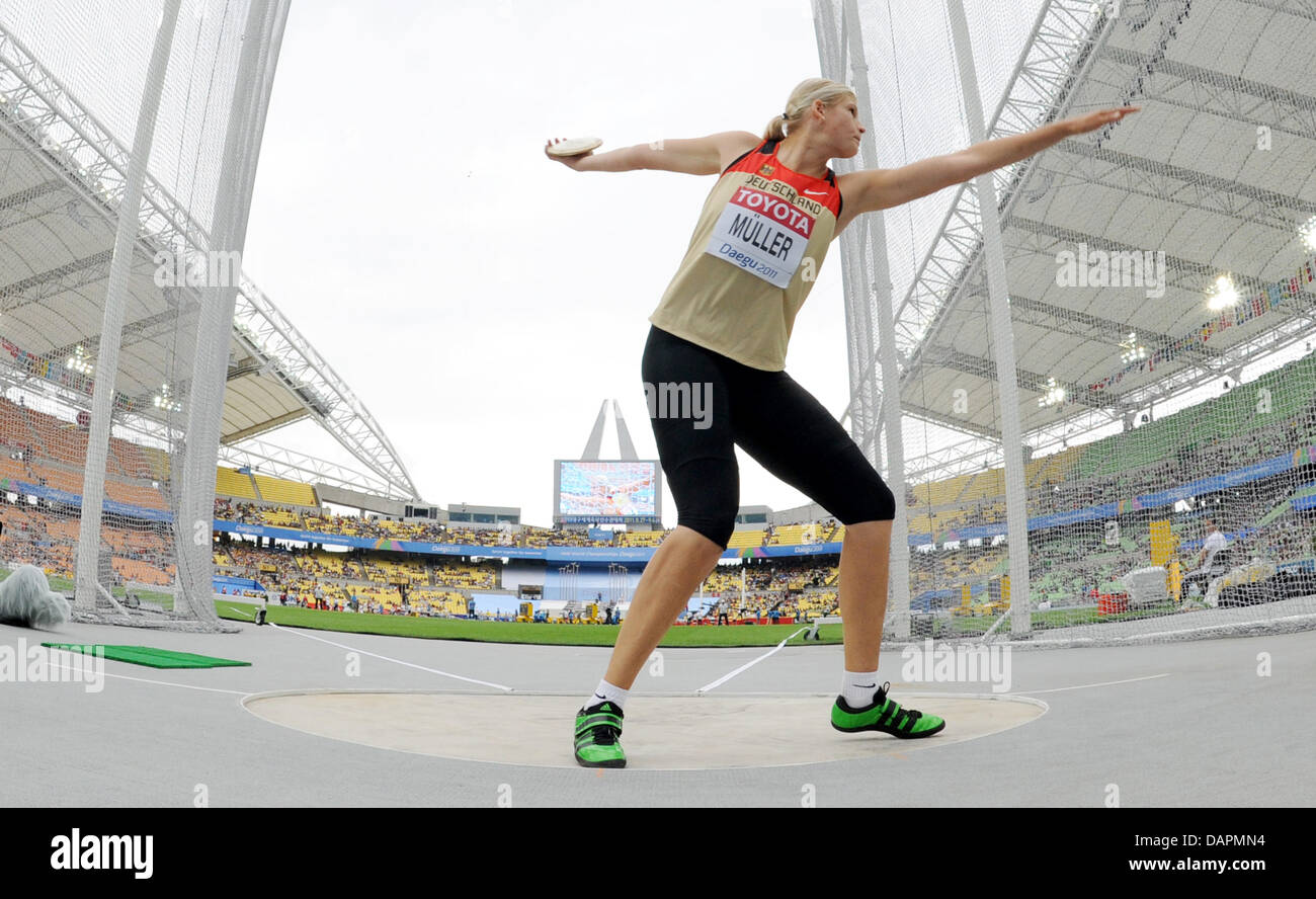 Nadine Müller of Germany competes in the Women's Discus qualification ...