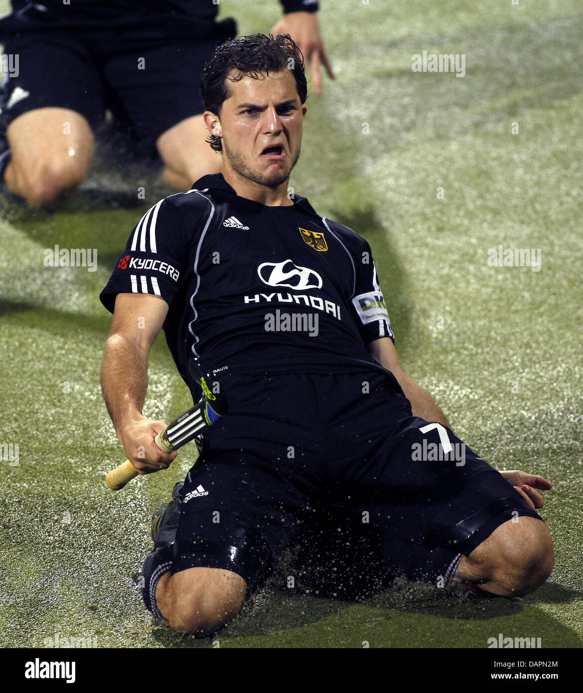 German national hockey players Oskar Deecke celebrates the second goal ...
