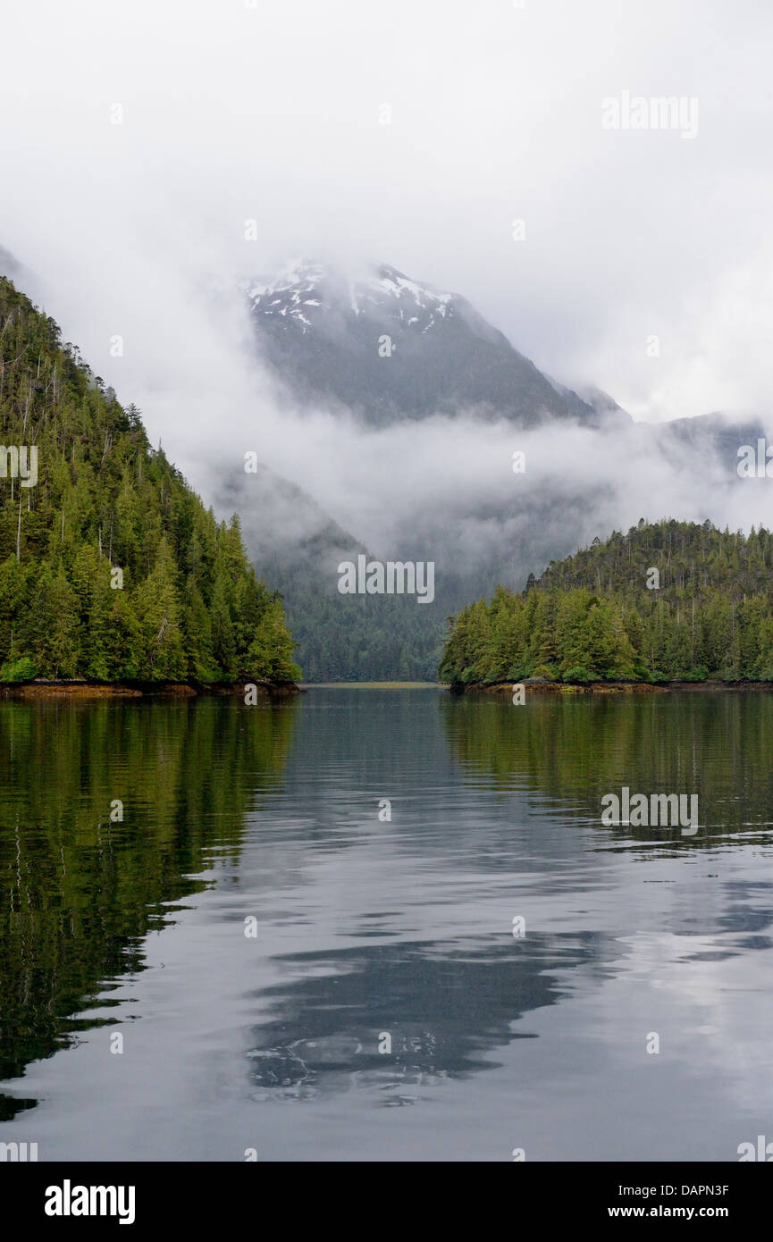 Harmony islands provincial marine park hi-res stock photography and ...