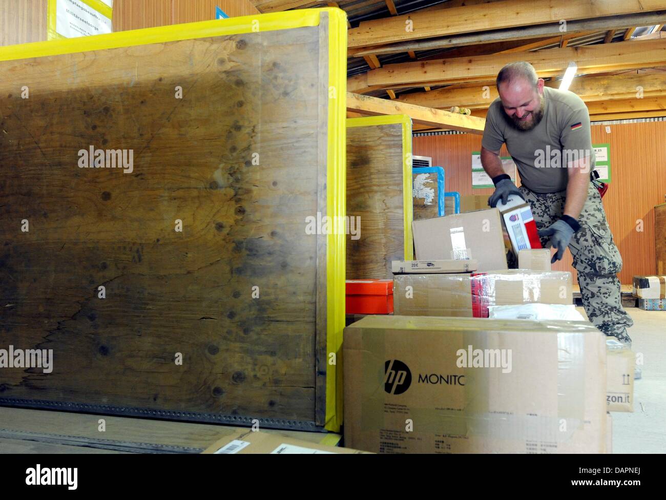 Army postal service hi-res stock photography and images - Alamy