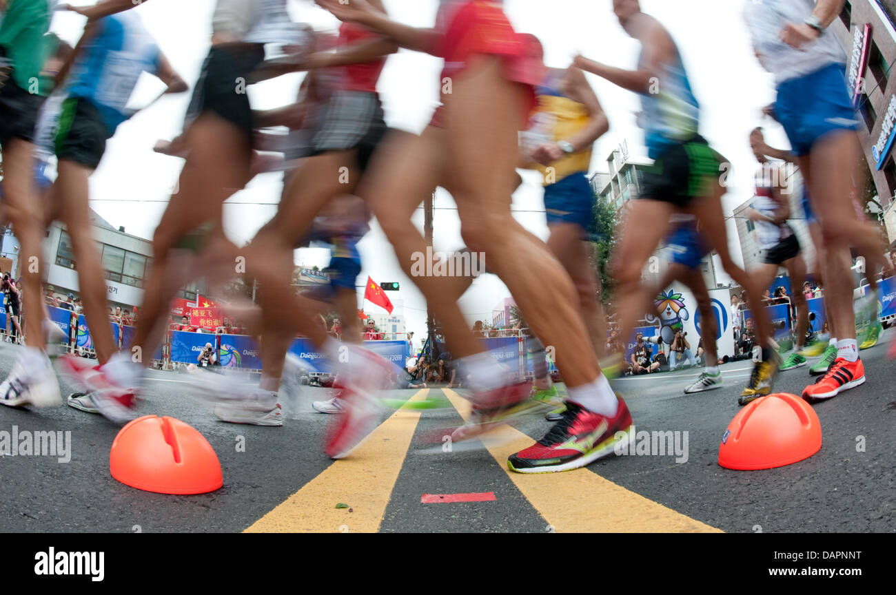 Athletes compete at a the Men's 20km Race Walk of 13th IAAF World ...