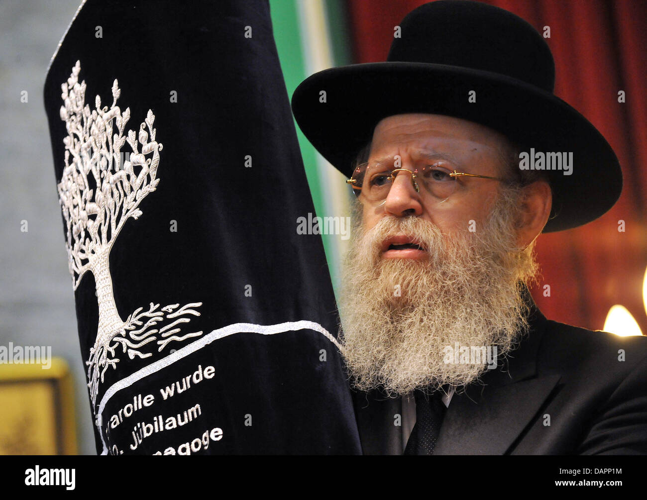 Chief rabbi a hi-res stock photography and images - Alamy