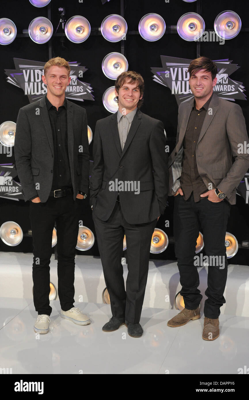 Singer Musicians Mark Pontius (l-r), Mark Foster and Cubbie Fink of ...