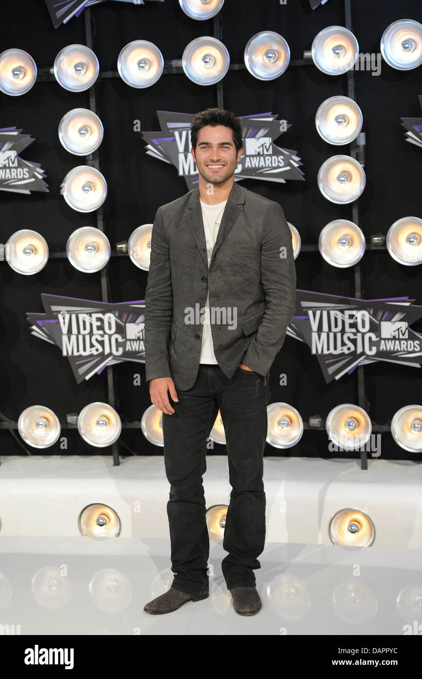 Actor Tyler Hoechlin arrives at the 28th Annual MTV Video Music Awards ...