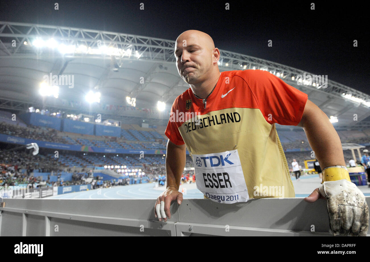 Markus Esser of Germany reacts in Hammer Throw final at the 13th IAAF ...