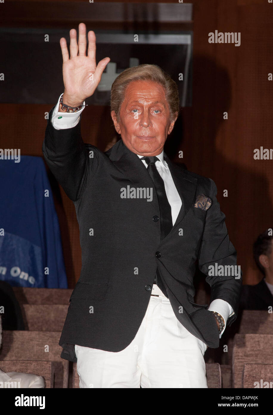 Italian fashion designer Valentino arrives at the premiere of 'W.E.' at ...