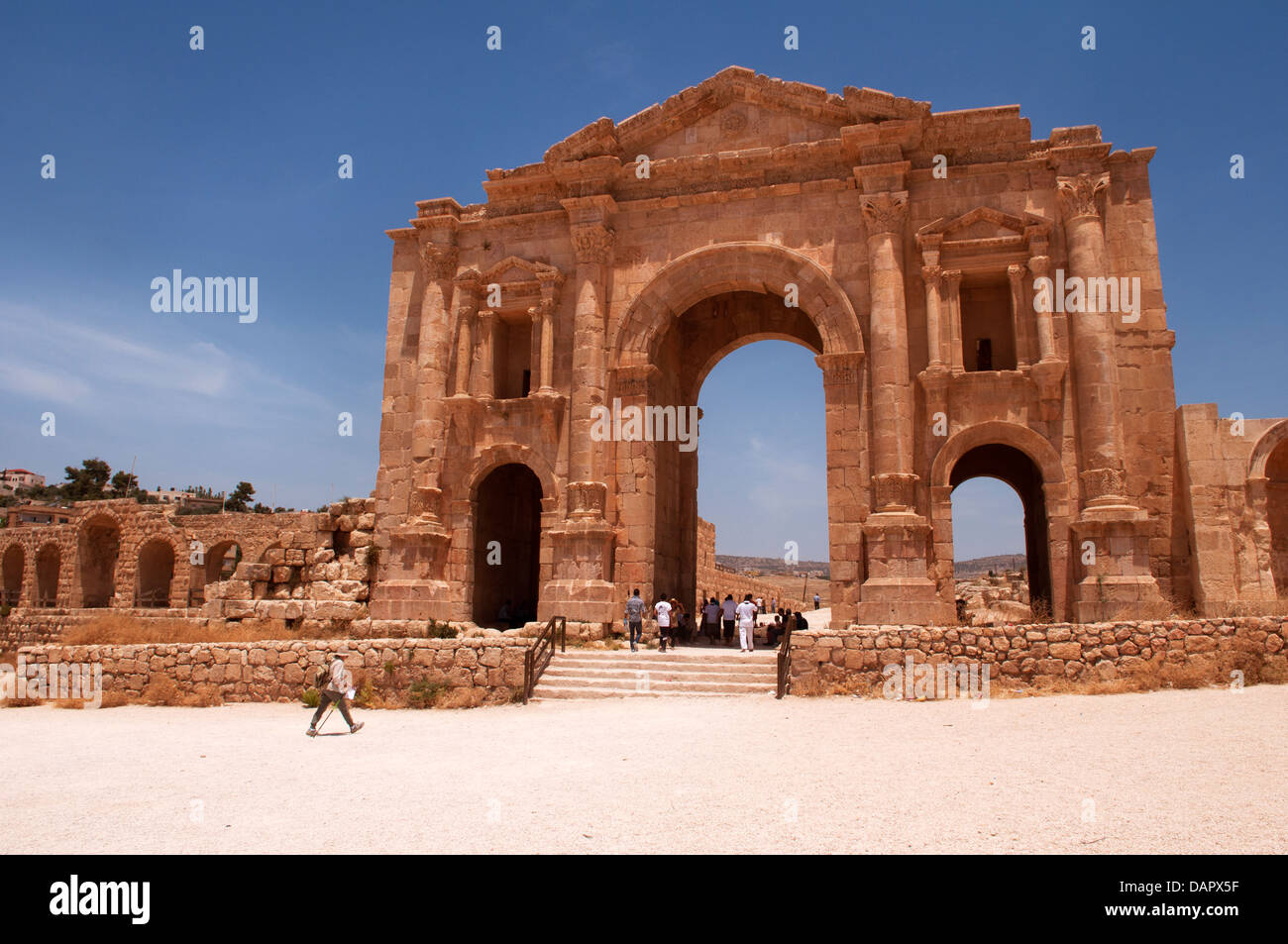 Adrian's Arch, Jerash Roman archaeological site, Jordan Stock Photo - Alamy