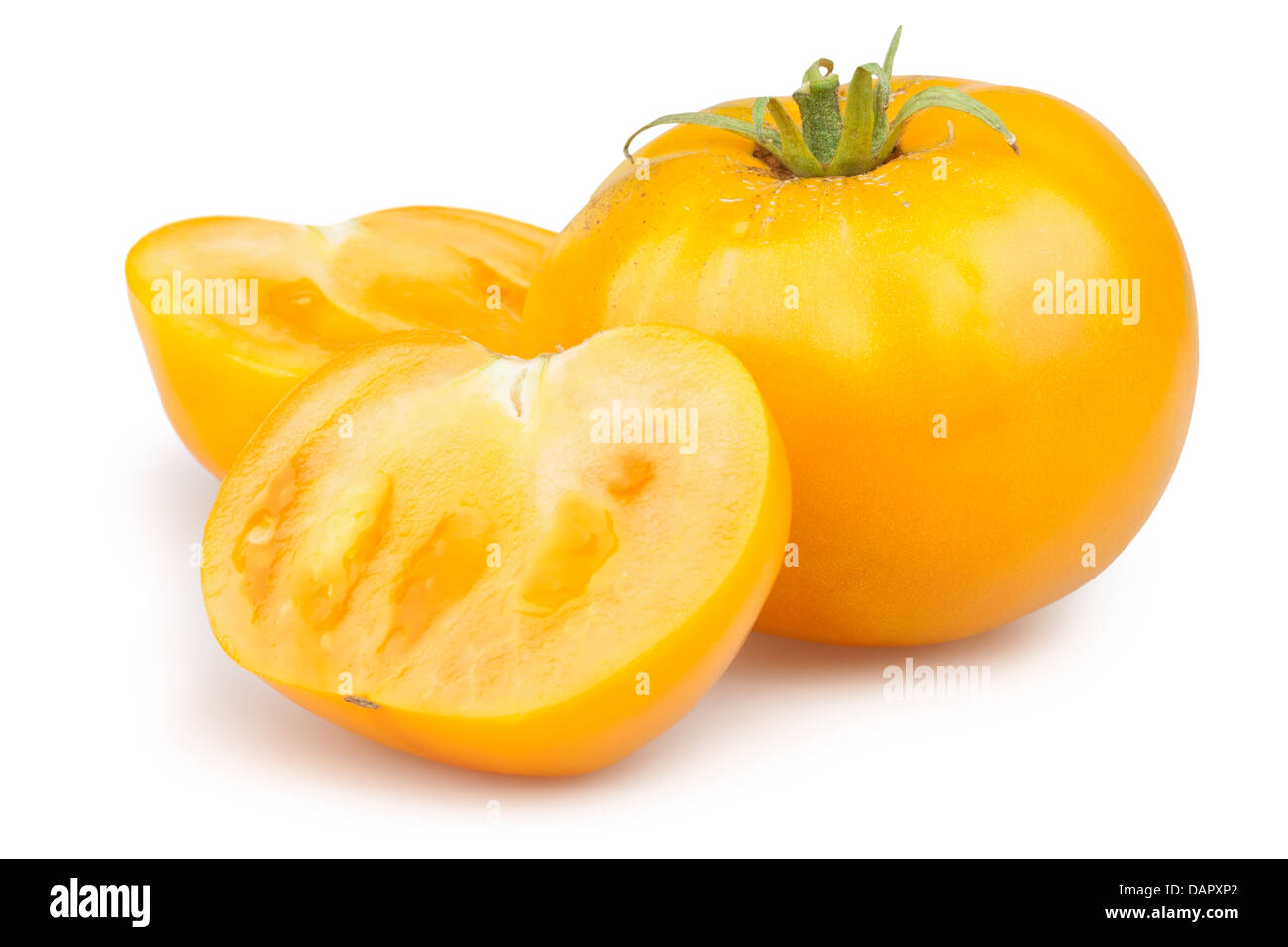 Tomato half cut sliced hi-res stock photography and images - Alamy