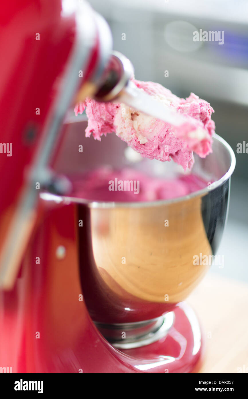 Red velvet cake ice cream hi-res stock photography and images - Alamy