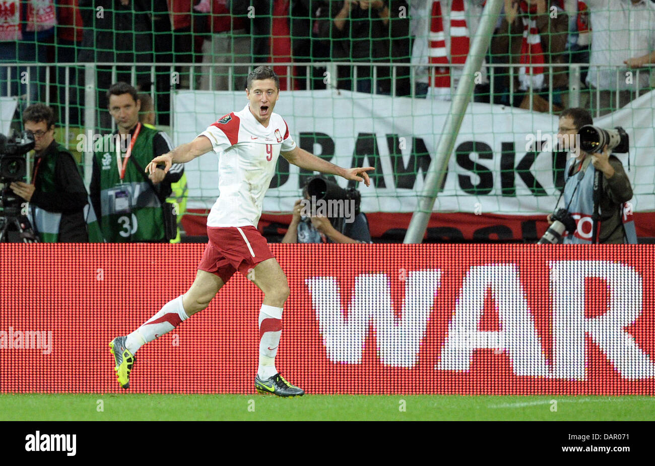 Poland's Robert Lewandowski celebrates after he scored the 1-0 goal ...