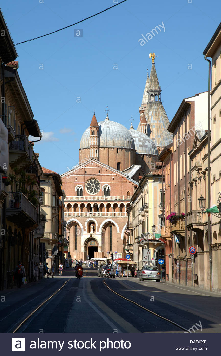Saint Anthony Of Padua Basilica High Resolution Stock Photography and Images - Alamy