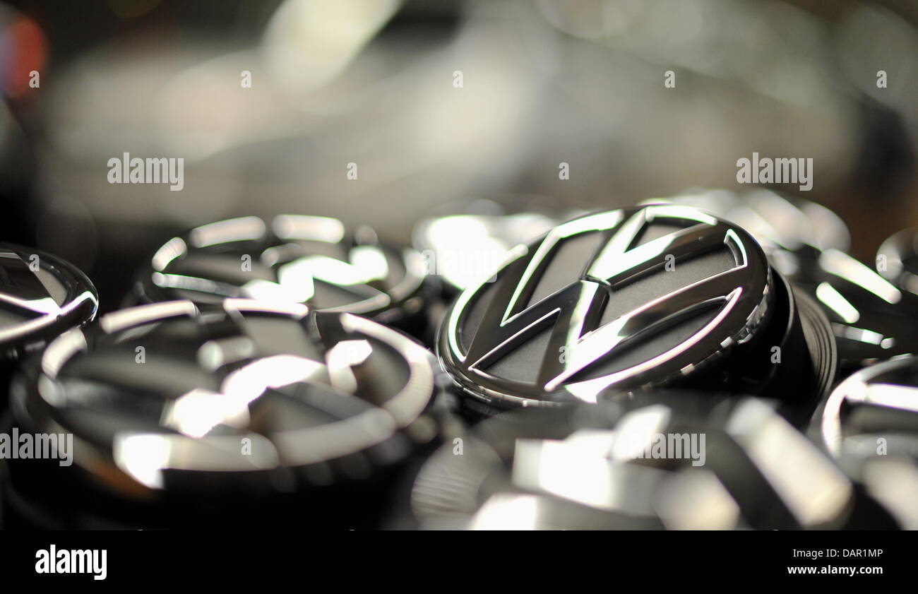 High end car logos hi-res stock photography and images - Alamy