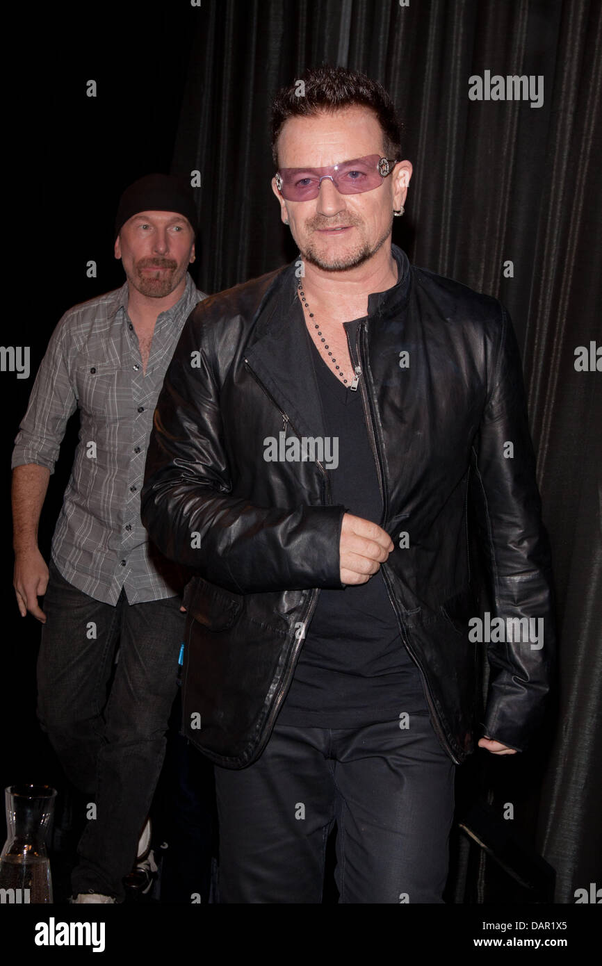 Musicians bono hi-res stock photography and images - Alamy