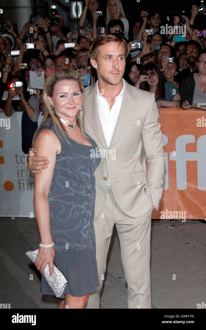 Ryan gosling mother donna gosling hi-res stock photography and images ...