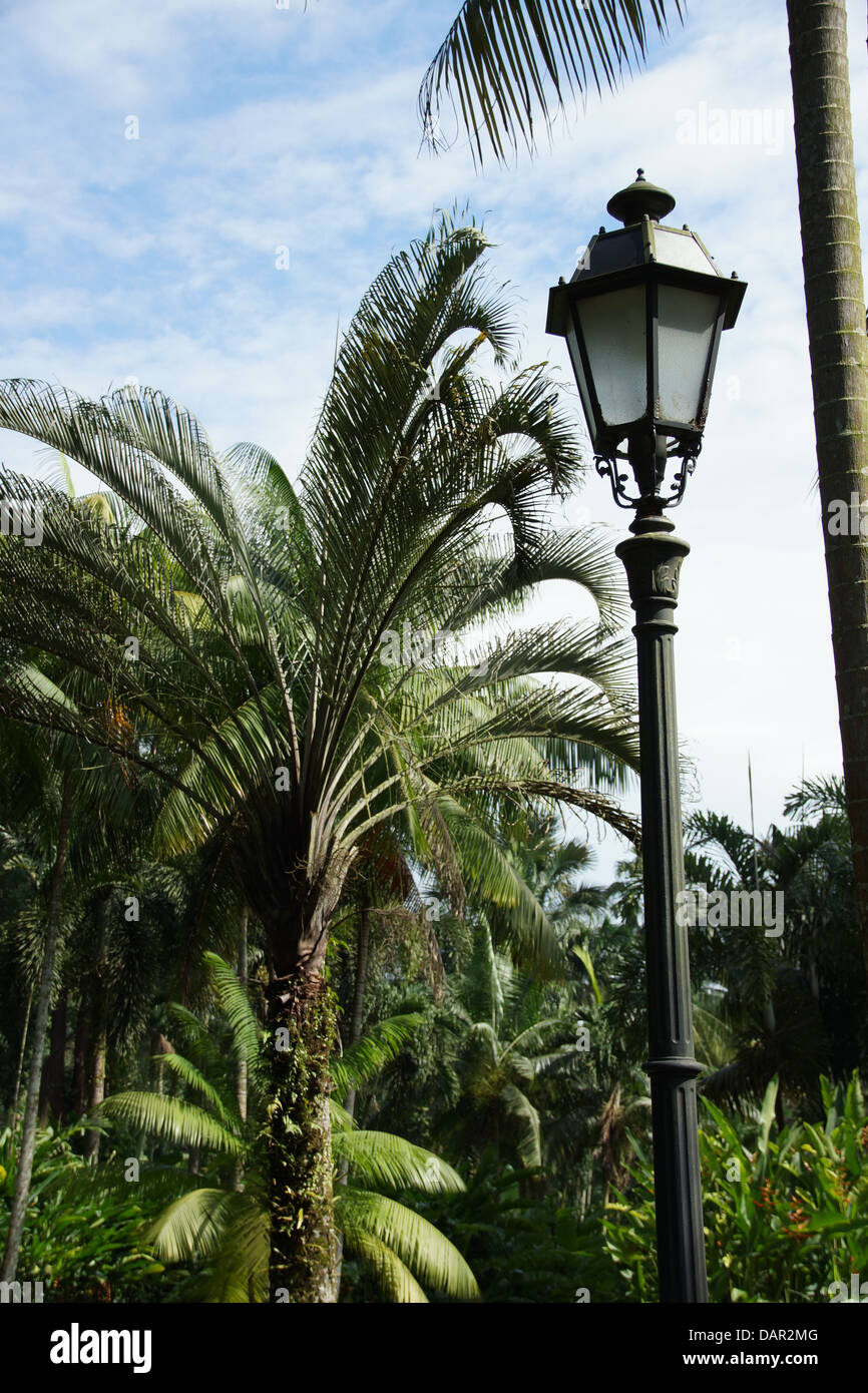 Colonial lamp hi-res stock photography and images - Alamy