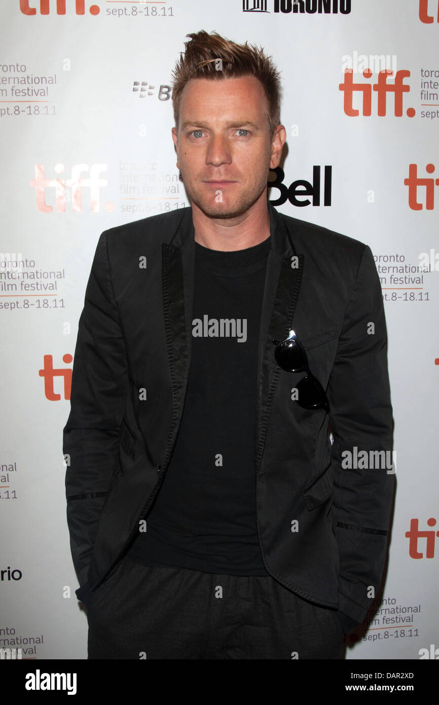 Actor Ewan McGregor attends the premiere of "Salmon Fishing In The ...