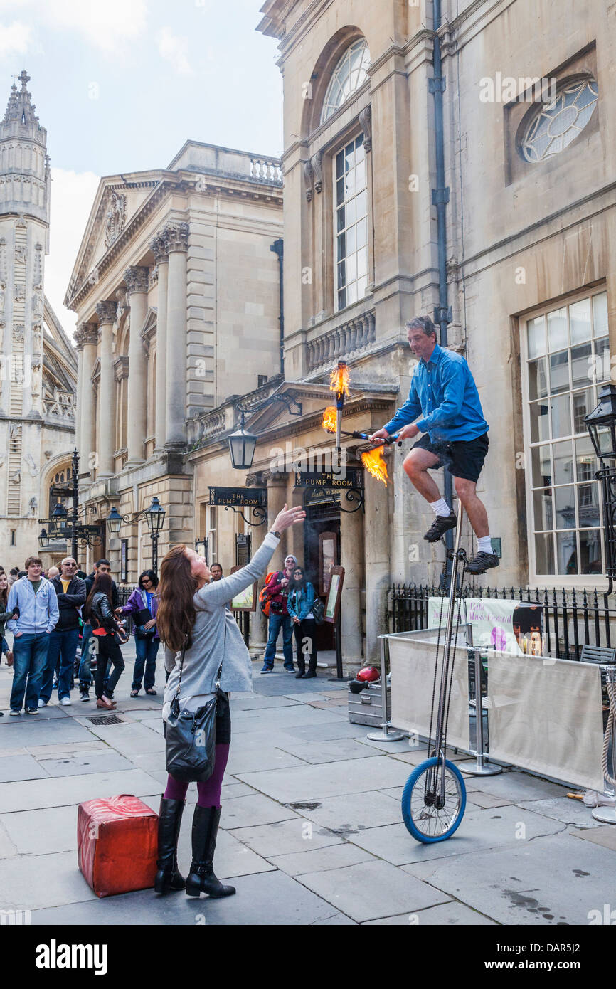 World buskers united hi-res stock photography and images - Alamy