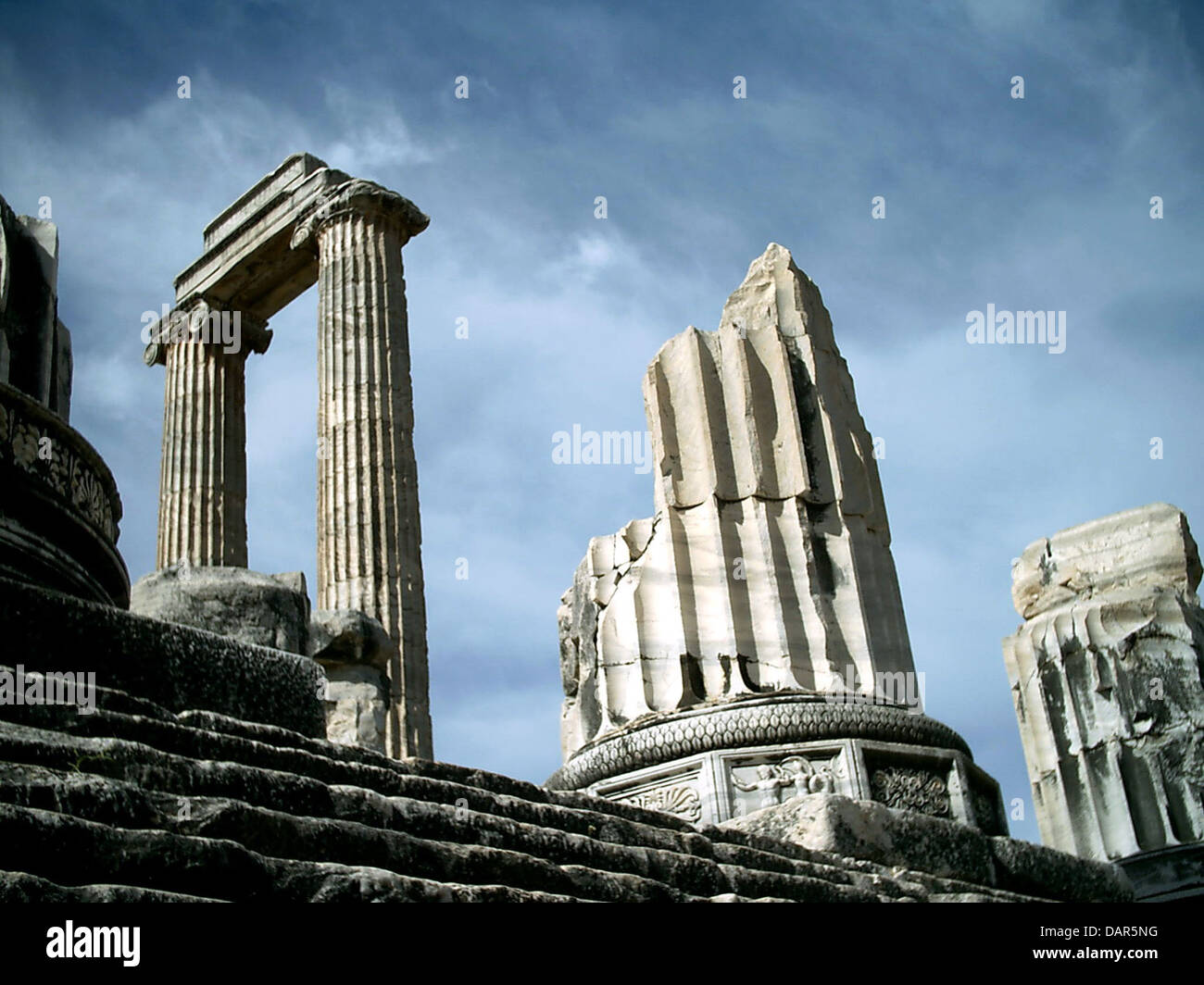 Greek ancient temple archaeological hi-res stock photography and images ...
