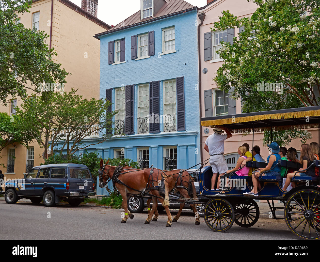 Rainbow row charleston south carolina hi-res stock photography and ...