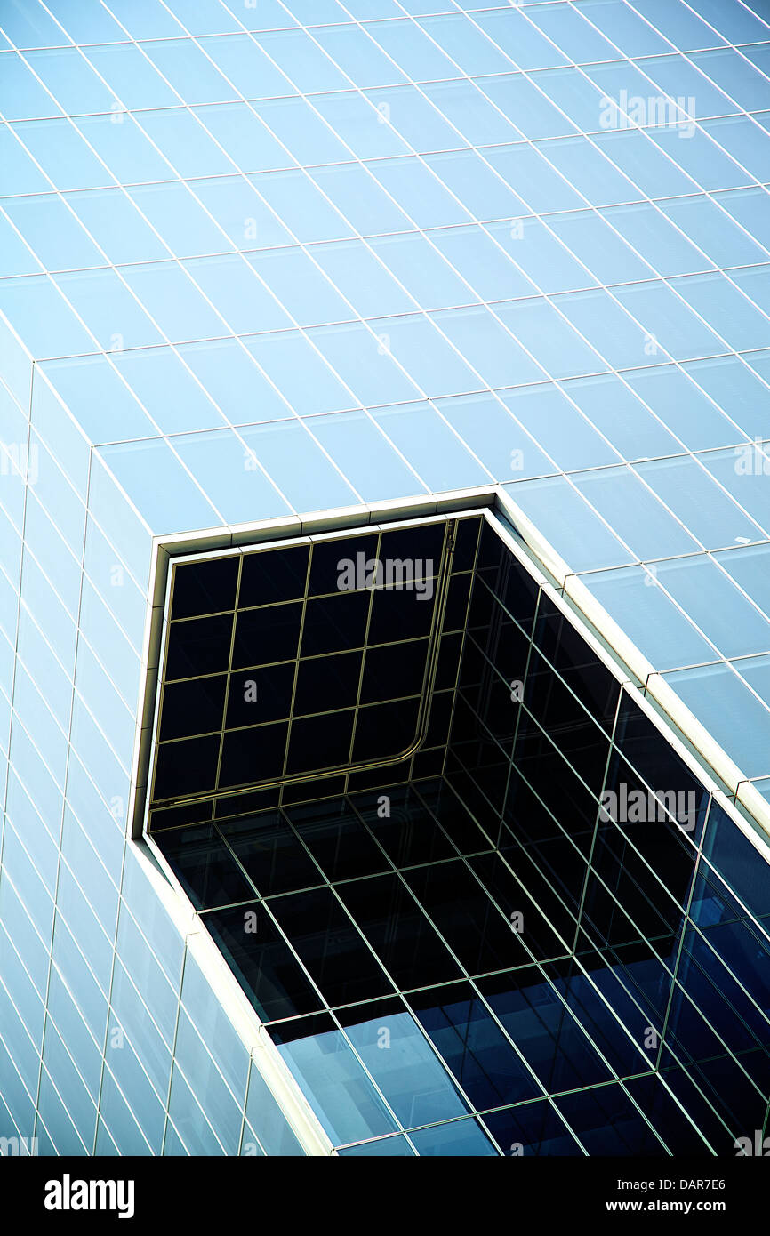 Office building with hole hi-res stock photography and images - Alamy