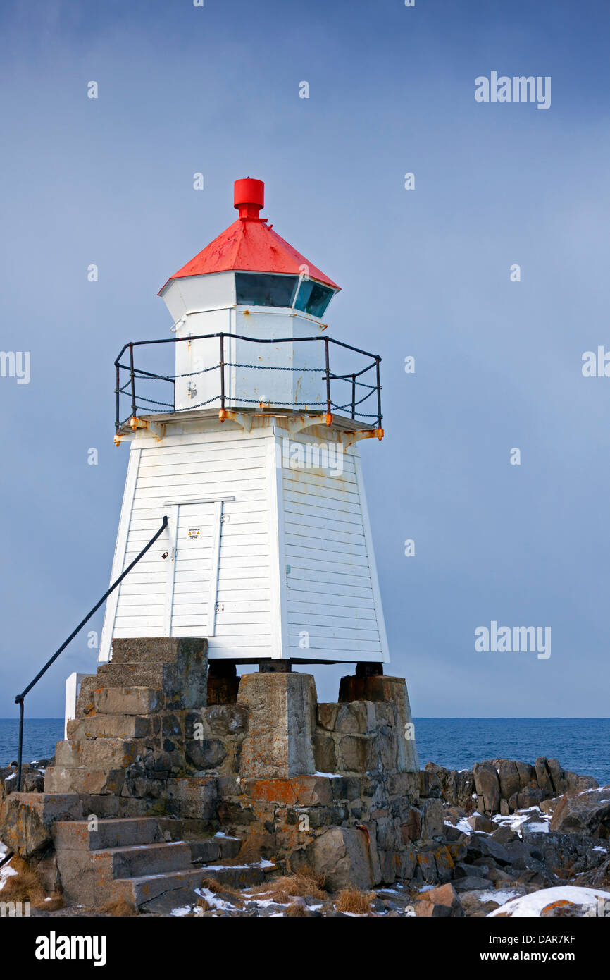 The Laukvika lighthouse, Austvågøy / Austvågøya, Lofoten Islands ...