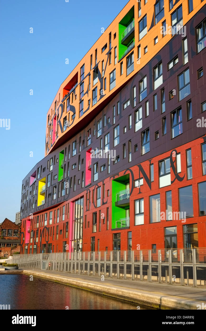 Modern housing development hi-res stock photography and images - Alamy