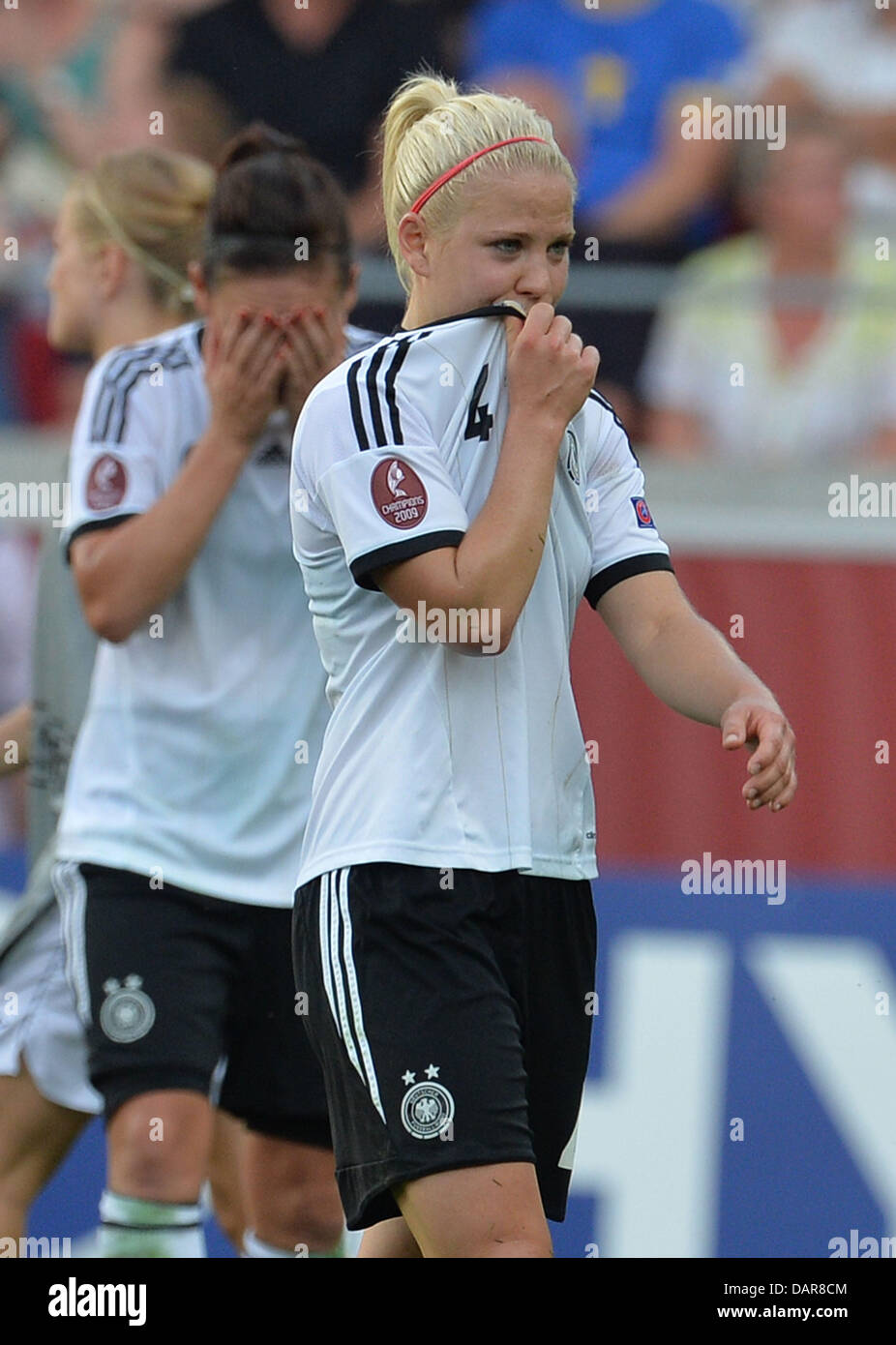 Leonie Maier (r) and Nadine Keßler of Germany react after the UEFA ...