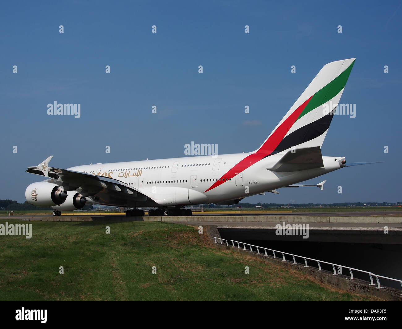 Emirates Airbus A380-861 with registration A6-EEC (cn 110) landing at ...