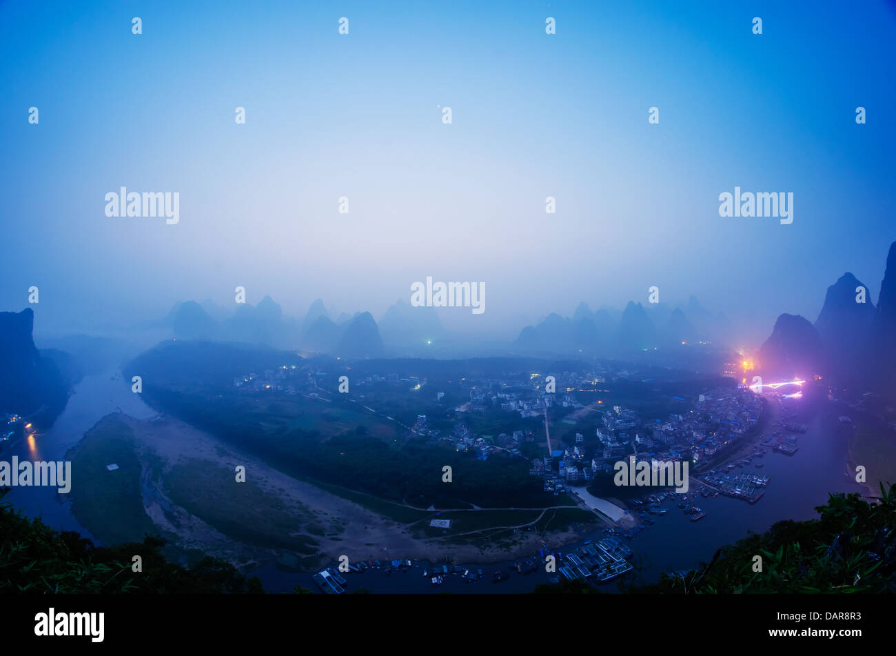Guilin scenery buildings hi-res stock photography and images - Alamy