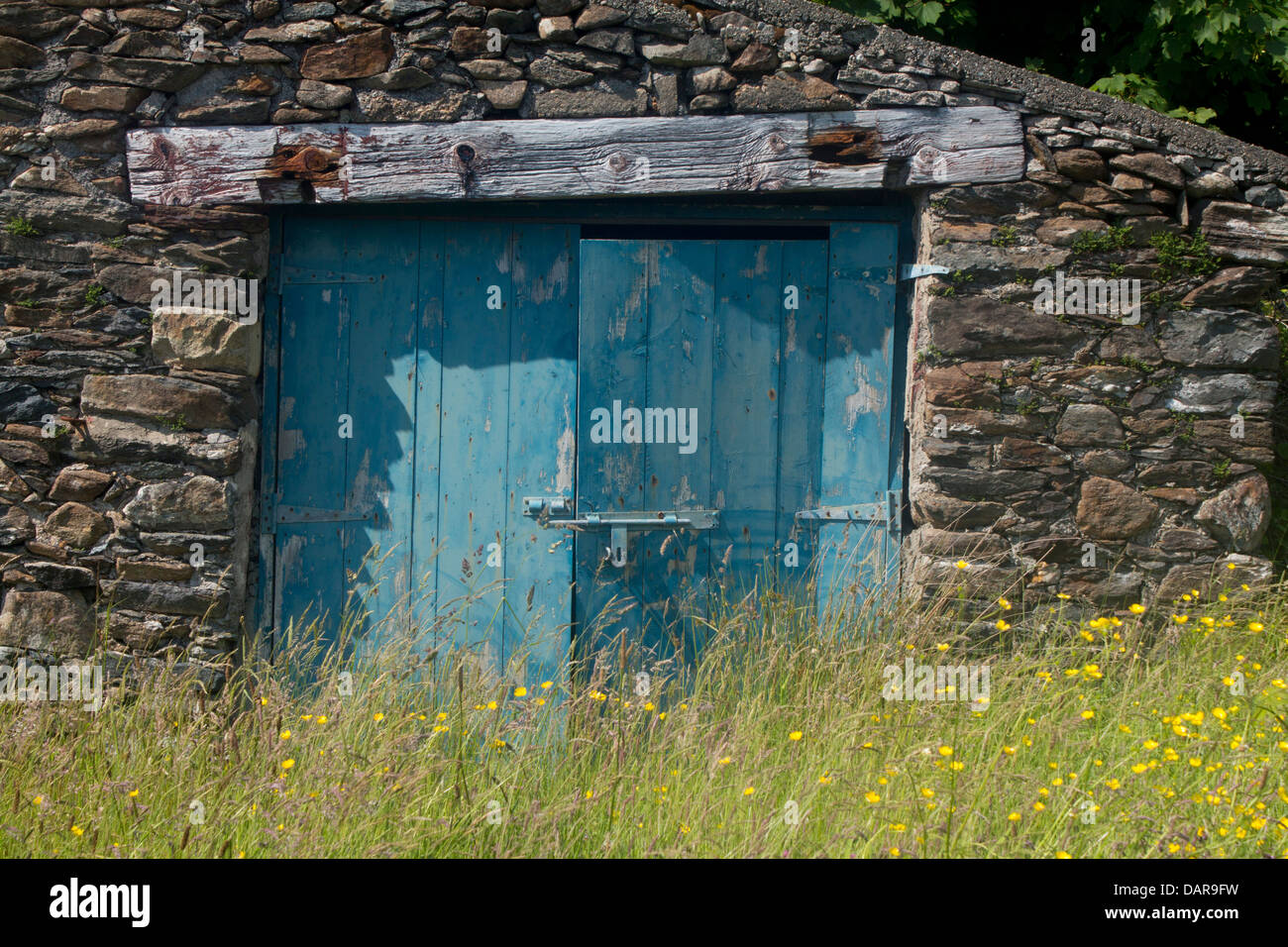 Old irish farm hi-res stock photography and images - Alamy