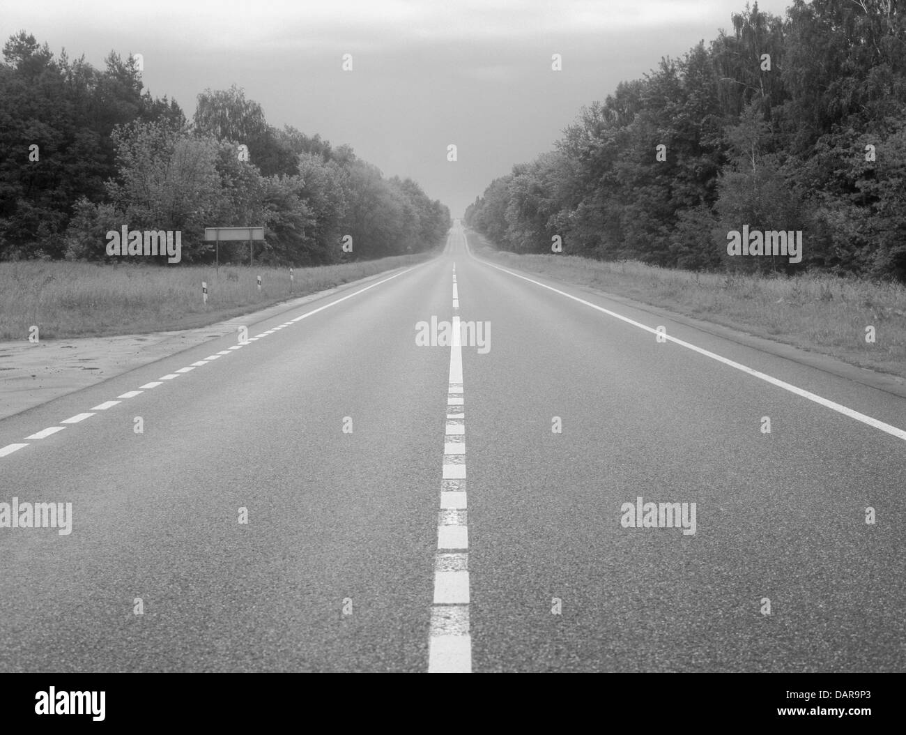 Two point perspective Black and White Stock Photos & Images - Alamy