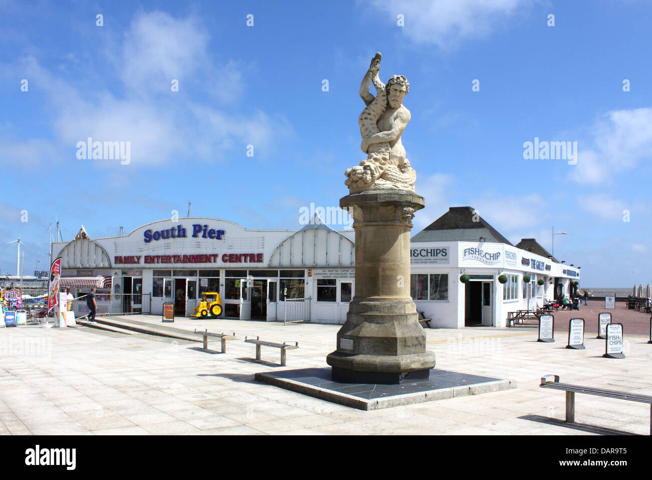 Lowestoft seafront promenade hi-res stock photography and images - Alamy