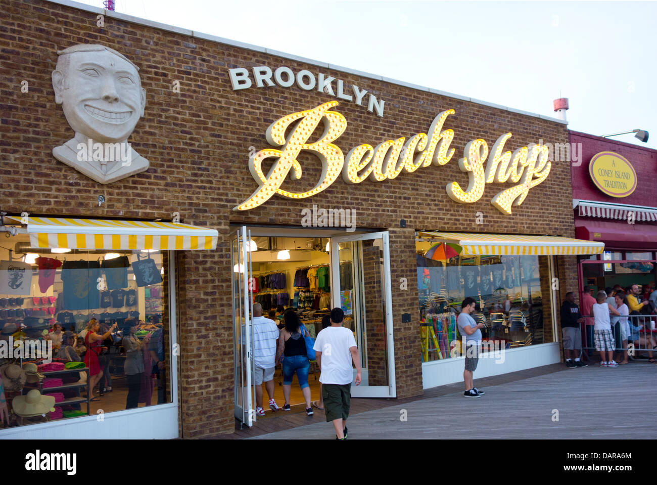 Coney island logo hi-res stock photography and images - Alamy