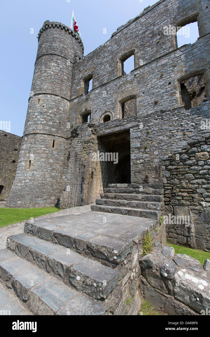 Town of Harlech, Wales. Picturesque view of Harlech Castle gatehouse ...